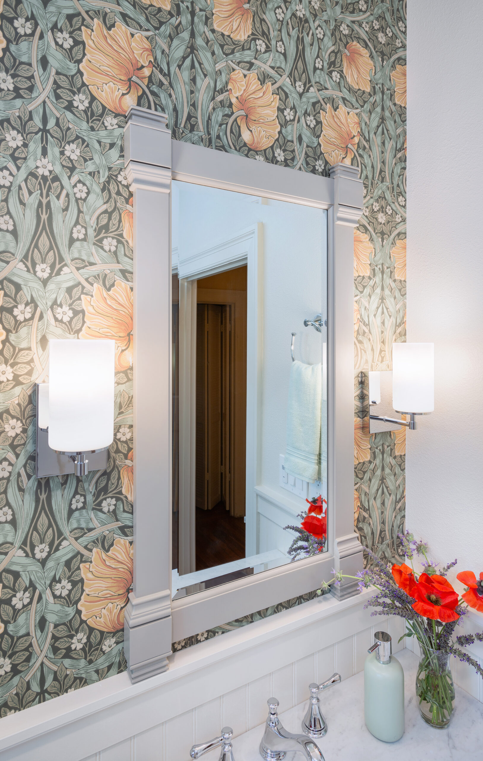 5 Tips for Using Statement Wallpaper to Add Personality to Your Home ...